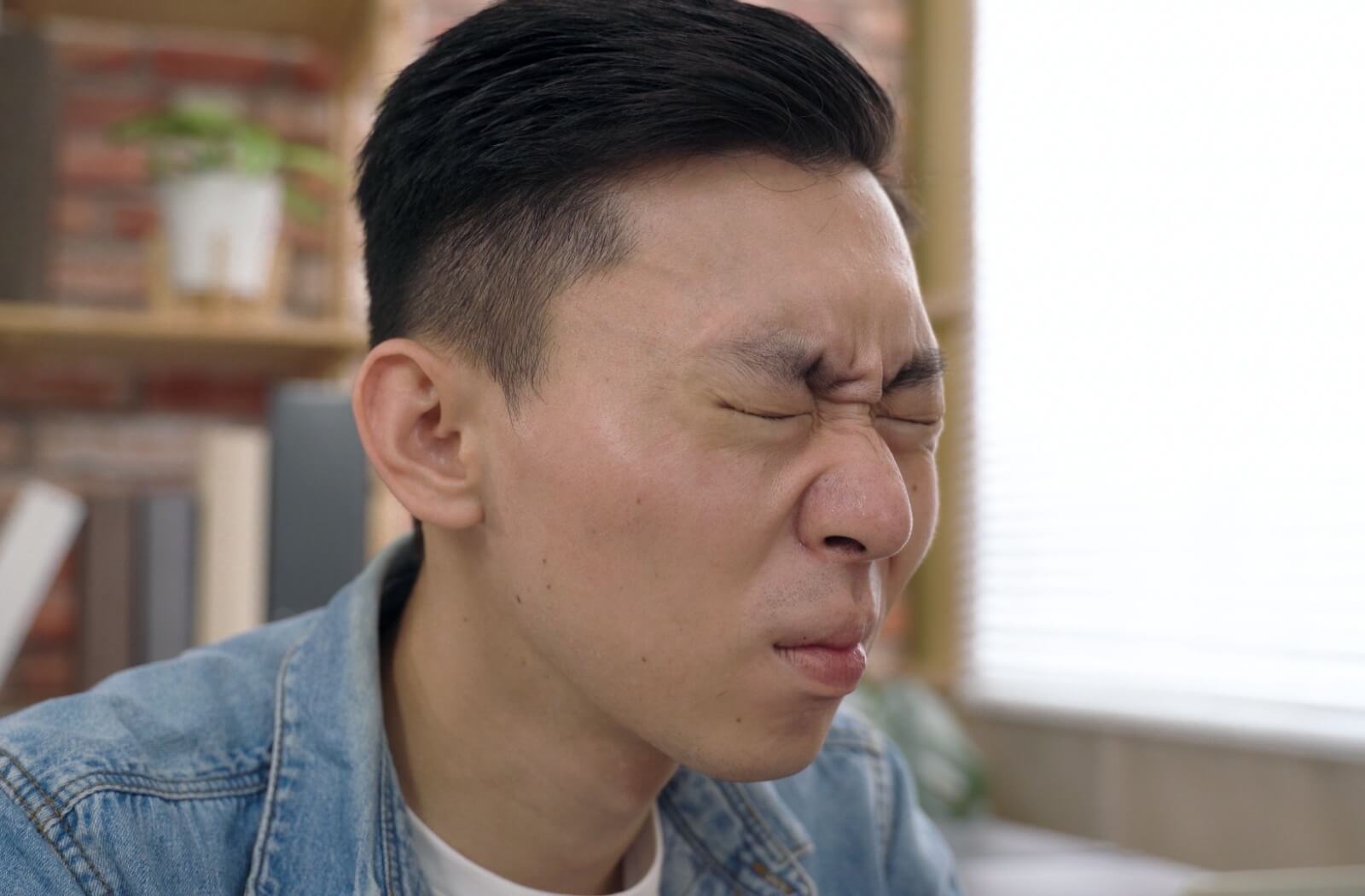 Why Does My Eyelid Hurt When I Blink? | Bonavista Eye Care